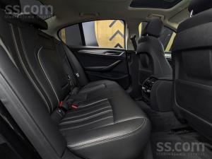 Black BMW 540 2018 in Tukums, with an engine capacity of 3.00 L and mileage of 141 thousand km for 28800 €, photo 9 on AUTOMOTO.COM.LV