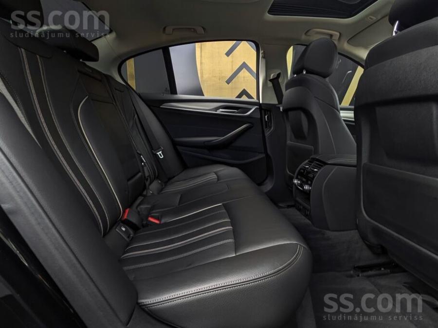 Black BMW 540 2018 in Tukums, with an engine capacity of 3.00 L and mileage of 141 thousand km for 28800 €, photo 9 on AUTOMOTO.COM.LV