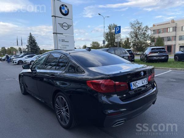 Melns BMW 540 2018 Rīga, ar dzinēja tilpumu 3.00 L un nobraukumu 134 tūkst. km par 35990 €, foto 5 vietnē AUTOMOTO.COM.LV