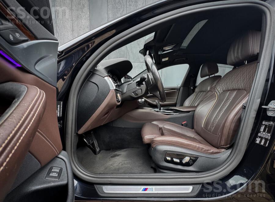 Melns BMW 540 2018 Rīga, ar dzinēja tilpumu 3.00 L un nobraukumu 175 tūkst. km par 29800 €, foto 15 vietnē AUTOMOTO.COM.LV