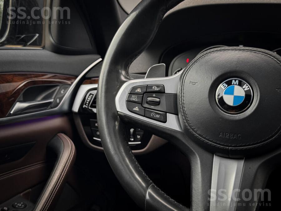Melns BMW 540 2018 Rīga, ar dzinēja tilpumu 3.00 L un nobraukumu 175 tūkst. km par 29800 €, foto 25 vietnē AUTOMOTO.COM.LV