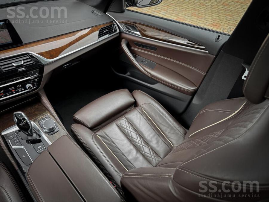 Melns BMW 540 2018 Rīga, ar dzinēja tilpumu 3.00 L un nobraukumu 175 tūkst. km par 29800 €, foto 26 vietnē AUTOMOTO.COM.LV
