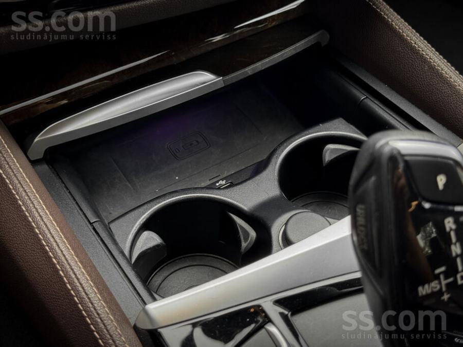 Melns BMW 540 2018 Rīga, ar dzinēja tilpumu 3.00 L un nobraukumu 175 tūkst. km par 29800 €, foto 31 vietnē AUTOMOTO.COM.LV