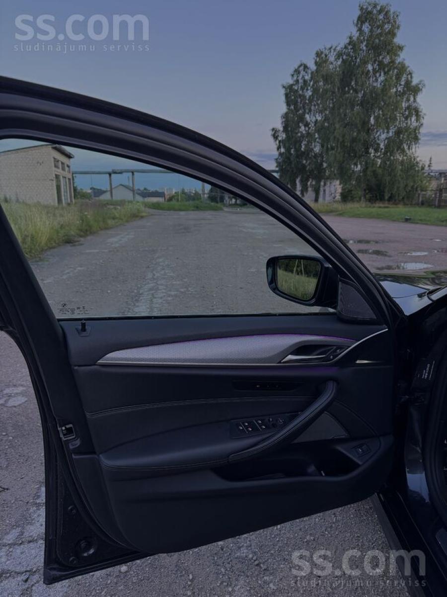 Black BMW 540 2019 in Rezekne, with an engine capacity of 3.00 L and mileage of 186 thousand km for 34000 €, photo 10 on AUTOMOTO.COM.LV