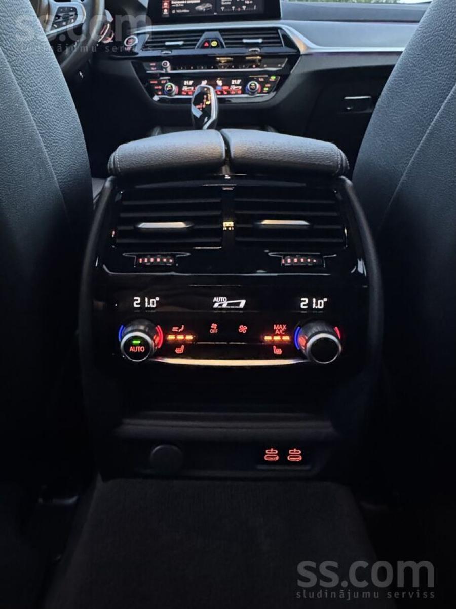 Black BMW 540 2019 in Rezekne, with an engine capacity of 3.00 L and mileage of 186 thousand km for 34000 €, photo 27 on AUTOMOTO.COM.LV