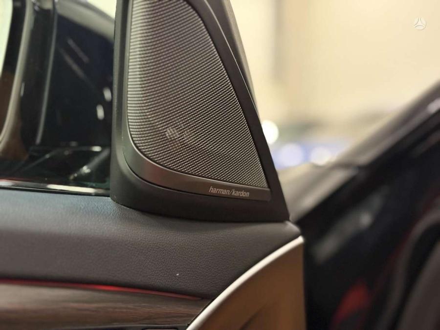 Melns BMW 540 2019 Viļņa, ar dzinēja tilpumu 3.00 L un nobraukumu 150 tūkst. km par 27990 €, foto 15 vietnē AUTOMOTO.COM.LV