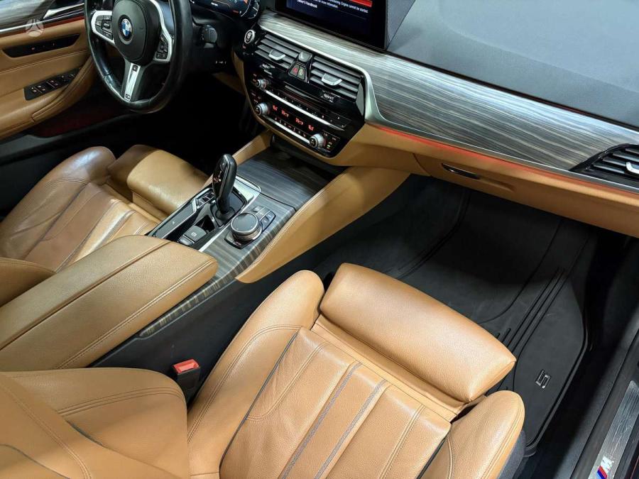 Melns BMW 540 2019 Viļņa, ar dzinēja tilpumu 3.00 L un nobraukumu 150 tūkst. km par 27990 €, foto 18 vietnē AUTOMOTO.COM.LV