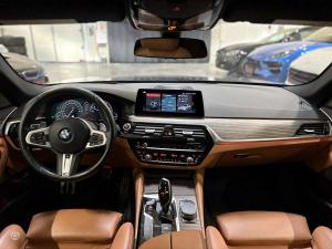 Melns BMW 540 2019 Viļņa, ar dzinēja tilpumu 3.00 L un nobraukumu 150 tūkst. km par 27990 €, foto 20 vietnē AUTOMOTO.COM.LV
