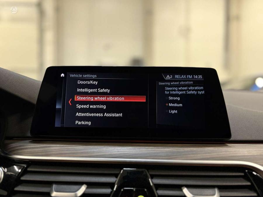Melns BMW 540 2019 Viļņa, ar dzinēja tilpumu 3.00 L un nobraukumu 150 tūkst. km par 27990 €, foto 29 vietnē AUTOMOTO.COM.LV