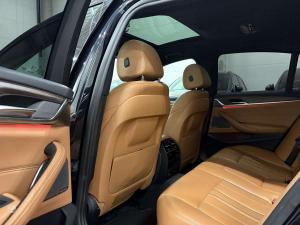 Melns BMW 540 2019 Viļņa, ar dzinēja tilpumu 3.00 L un nobraukumu 150 tūkst. km par 27990 €, foto 32 vietnē AUTOMOTO.COM.LV