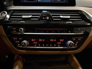 Melns BMW 540 2019 Viļņa, ar dzinēja tilpumu 3.00 L un nobraukumu 150 tūkst. km par 26990 €, foto 25 vietnē AUTOMOTO.COM.LV