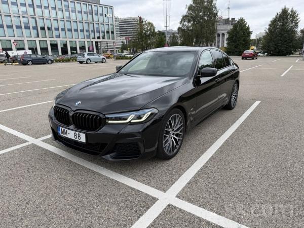 Black BMW 540 2021 in Riga, with an engine capacity of 3.00 L and mileage of 107 thousand km for 45900 €, photo 1 on AUTOMOTO.COM.LV