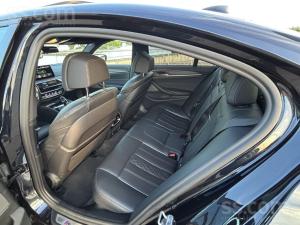 Black BMW 540 2022 in Riga, with an engine capacity of 3.00 L and mileage of 153 thousand km for 45500 €, photo 15 on AUTOMOTO.COM.LV