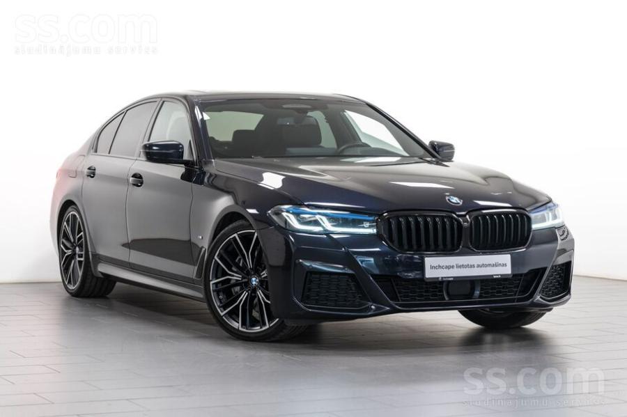 Black BMW 540 2022 in Riga, with an engine capacity of 3.00 L and mileage of 151 thousand km for 46500 €, photo 6 on AUTOMOTO.COM.LV