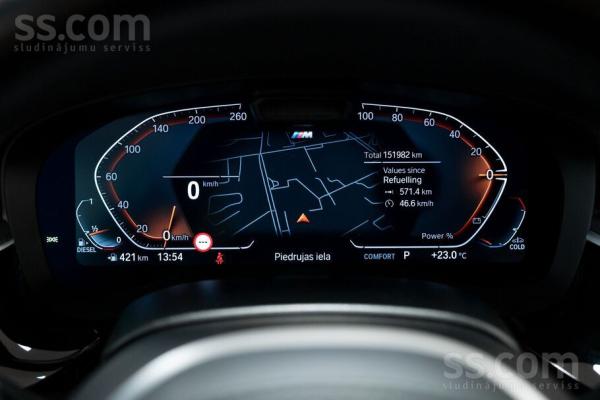 Black BMW 540 2022 in Riga, with an engine capacity of 3.00 L and mileage of 151 thousand km for 46500 €, photo 7 on AUTOMOTO.COM.LV