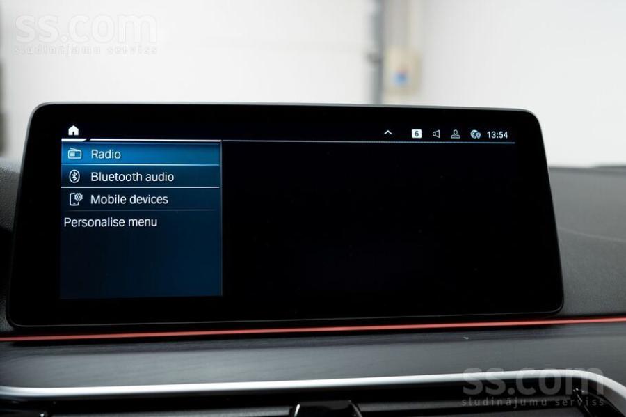 Black BMW 540 2022 in Riga, with an engine capacity of 3.00 L and mileage of 151 thousand km for 46500 €, photo 29 on AUTOMOTO.COM.LV