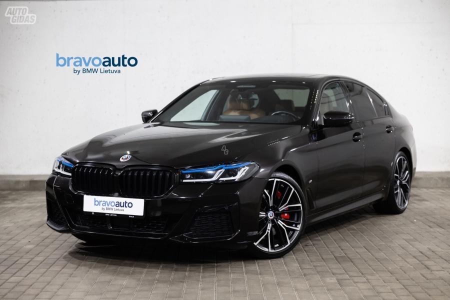 Melns BMW 540 2023 Viļņa, ar dzinēja tilpumu 3.00 L un nobraukumu 75 tūkst. km par 42991 €, foto 1 vietnē AUTOMOTO.COM.LV