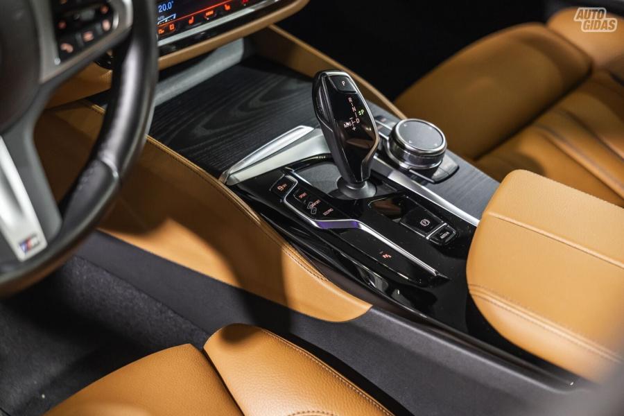Melns BMW 540 2023 Viļņa, ar dzinēja tilpumu 3.00 L un nobraukumu 75 tūkst. km par 42991 €, foto 15 vietnē AUTOMOTO.COM.LV
