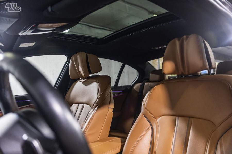 Melns BMW 540 2023 Viļņa, ar dzinēja tilpumu 3.00 L un nobraukumu 75 tūkst. km par 42991 €, foto 20 vietnē AUTOMOTO.COM.LV