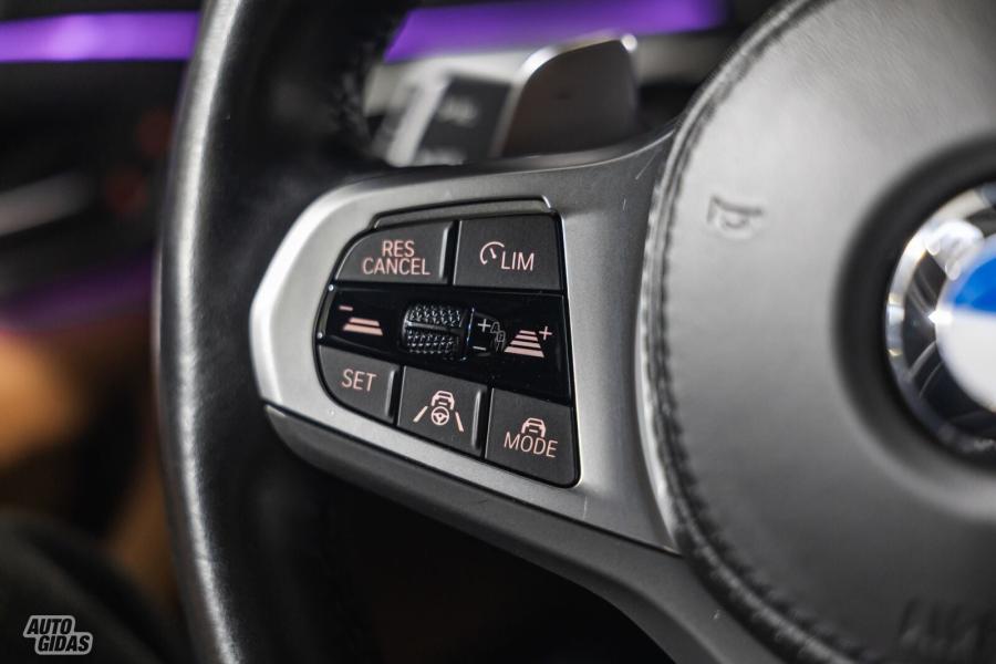 Melns BMW 540 2023 Viļņa, ar dzinēja tilpumu 3.00 L un nobraukumu 75 tūkst. km par 42991 €, foto 29 vietnē AUTOMOTO.COM.LV