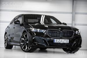 Black BMW 540 2025 in Tukums, with an engine capacity of 3.00 L and mileage of 0 thousand km for 77770 €, photo 3 on AUTOMOTO.COM.LV