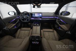 Black BMW 540 2025 in Tukums, with an engine capacity of 3.00 L and mileage of 0 thousand km for 77770 €, photo 11 on AUTOMOTO.COM.LV