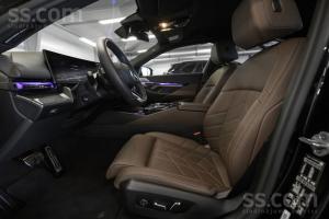 Black BMW 540 2025 in Tukums, with an engine capacity of 3.00 L and mileage of 0 thousand km for 77770 €, photo 13 on AUTOMOTO.COM.LV