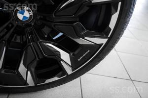 Black BMW 540 2025 in Tukums, with an engine capacity of 3.00 L and mileage of 0 thousand km for 77770 €, photo 34 on AUTOMOTO.COM.LV