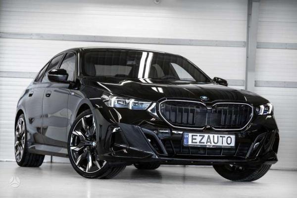 Melns BMW 540 2025 Tukums, ar dzinēja tilpumu 2.99 L un nobraukumu 10 tūkst. km par 74777 €, foto 3 vietnē AUTOMOTO.COM.LV