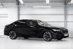 Melns BMW 540 2025 Tukums, ar dzinēja tilpumu 2.99 L un nobraukumu 10 tūkst. km par 74777 €, foto 5 vietnē AUTOMOTO.COM.LV