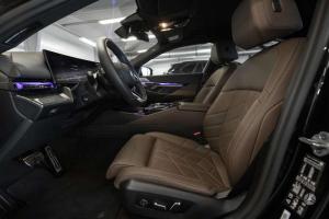 Melns BMW 540 2025 Tukums, ar dzinēja tilpumu 2.99 L un nobraukumu 10 tūkst. km par 74777 €, foto 13 vietnē AUTOMOTO.COM.LV