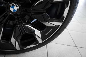 Melns BMW 540 2025 Tukums, ar dzinēja tilpumu 2.99 L un nobraukumu 10 tūkst. km par 74777 €, foto 34 vietnē AUTOMOTO.COM.LV