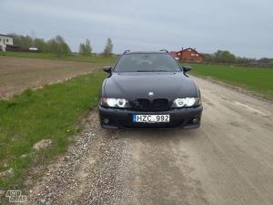 Melns BMW 540 1998 Viļņa, ar dzinēja tilpumu 4.40 L un nobraukumu 339 tūkst. km par 6000 €, foto 3 vietnē AUTOMOTO.COM.LV