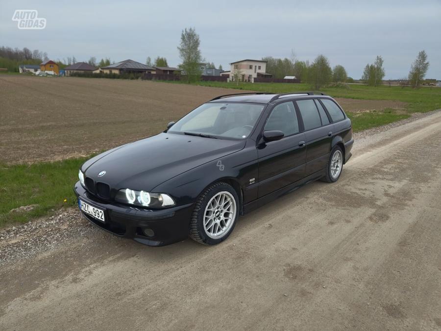 Melns BMW 540 1998 Viļņa, ar dzinēja tilpumu 4.40 L un nobraukumu 339 tūkst. km par 6000 €, foto 5 vietnē AUTOMOTO.COM.LV