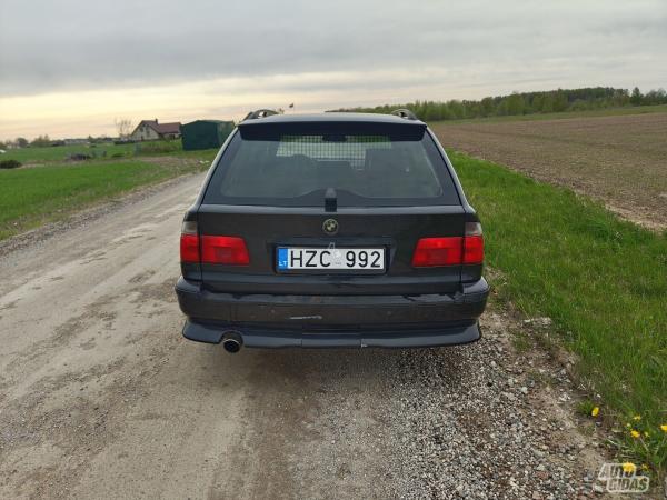 Melns BMW 540 1998 Viļņa, ar dzinēja tilpumu 4.40 L un nobraukumu 339 tūkst. km par 5900 €, foto 7 vietnē AUTOMOTO.COM.LV
