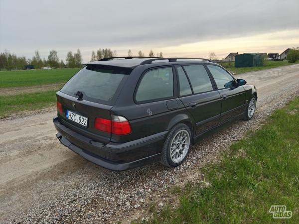 Melns BMW 540 1998 Viļņa, ar dzinēja tilpumu 4.40 L un nobraukumu 339 tūkst. km par 5900 €, foto 8 vietnē AUTOMOTO.COM.LV
