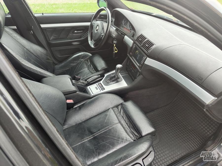 Melns BMW 540 1998 Viļņa, ar dzinēja tilpumu 4.40 L un nobraukumu 339 tūkst. km par 6000 €, foto 14 vietnē AUTOMOTO.COM.LV