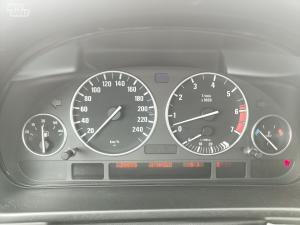 Melns BMW 540 1998 Viļņa, ar dzinēja tilpumu 4.40 L un nobraukumu 339 tūkst. km par 6000 €, foto 18 vietnē AUTOMOTO.COM.LV