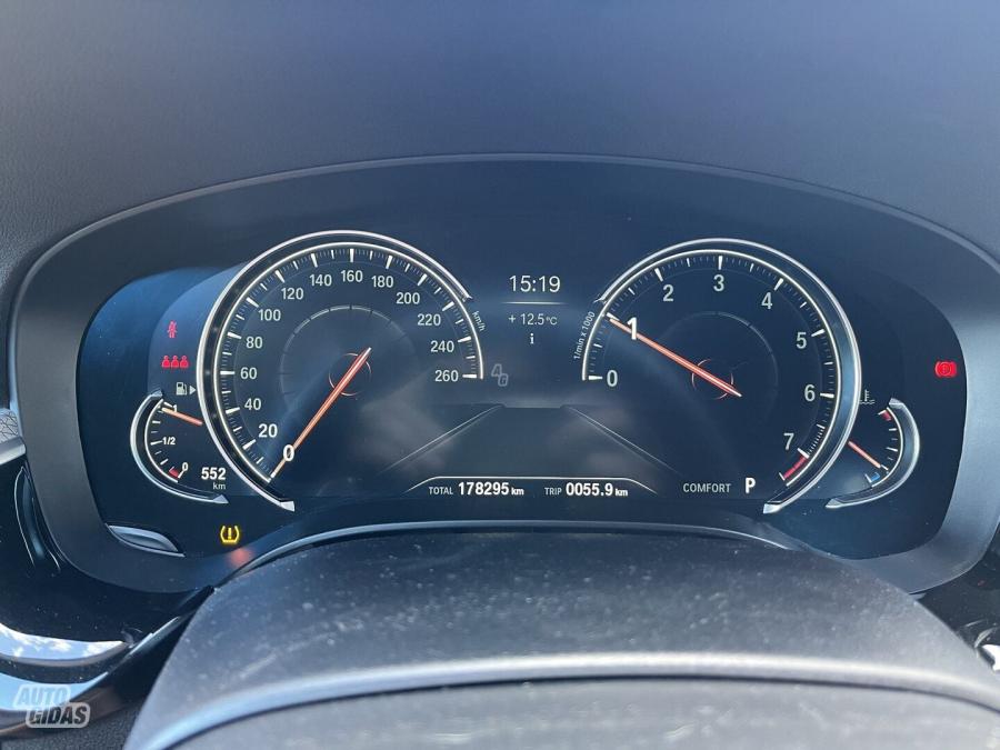 Black BMW 540 2017 in Vilnius, with an engine capacity of 3.00 L and mileage of 202 thousand km for 23400 €, photo 3 on AUTOMOTO.COM.LV