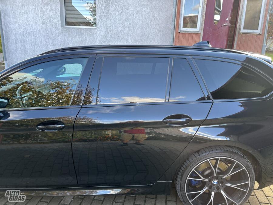 Black BMW 540 2017 in Vilnius, with an engine capacity of 3.00 L and mileage of 202 thousand km for 23400 €, photo 10 on AUTOMOTO.COM.LV