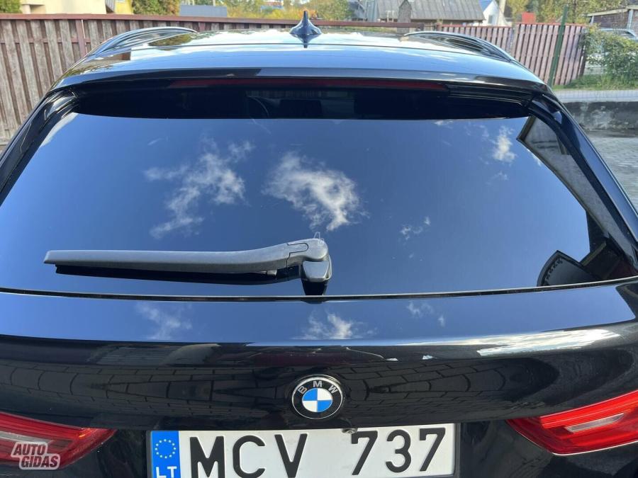 Black BMW 540 2017 in Vilnius, with an engine capacity of 3.00 L and mileage of 202 thousand km for 20000 €, photo 9 on AUTOMOTO.COM.LV
