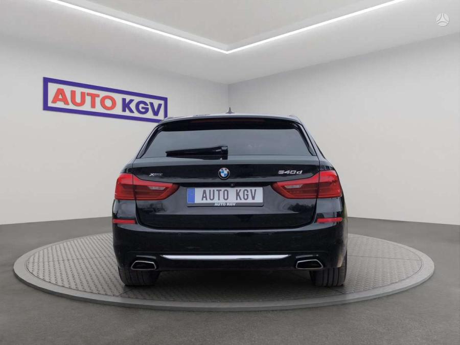 Black BMW 540 2017 in Vilnius, with an engine capacity of 3.00 L and mileage of 332 thousand km for 18999 €, photo 5 on AUTOMOTO.COM.LV