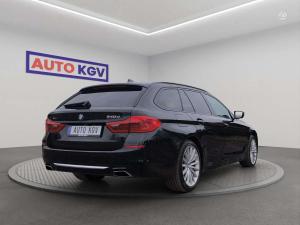 Black BMW 540 2017 in Vilnius, with an engine capacity of 3.00 L and mileage of 332 thousand km for 18999 €, photo 6 on AUTOMOTO.COM.LV