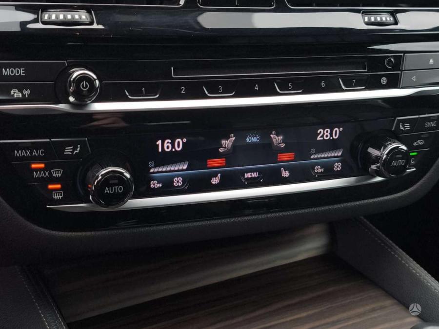 Melns BMW 540 2017 Klaipėda, ar dzinēja tilpumu 3.00 L un nobraukumu 332 tūkst. km par 18999 €, foto 19 vietnē AUTOMOTO.COM.LV