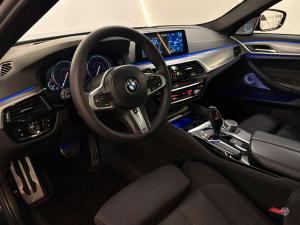 Melns BMW 540 2017 Marijampole, ar dzinēja tilpumu 2.99 L un nobraukumu 264 tūkst. km par 19999 €, foto 3 vietnē AUTOMOTO.COM.LV
