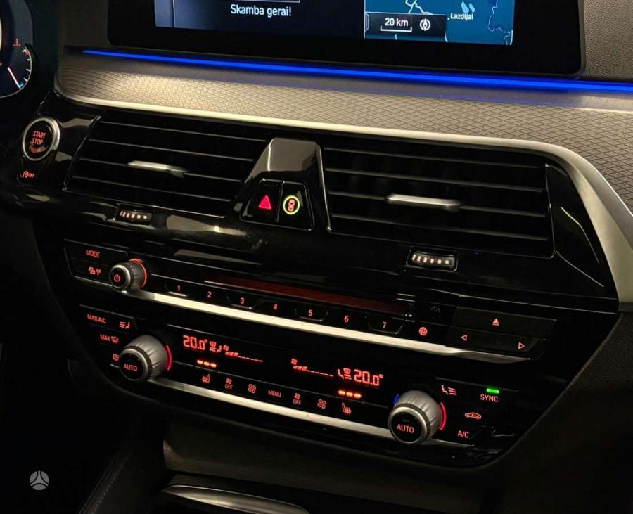 Melns BMW 540 2017 Marijampole, ar dzinēja tilpumu 2.99 L un nobraukumu 264 tūkst. km par 19999 €, foto 16 vietnē AUTOMOTO.COM.LV