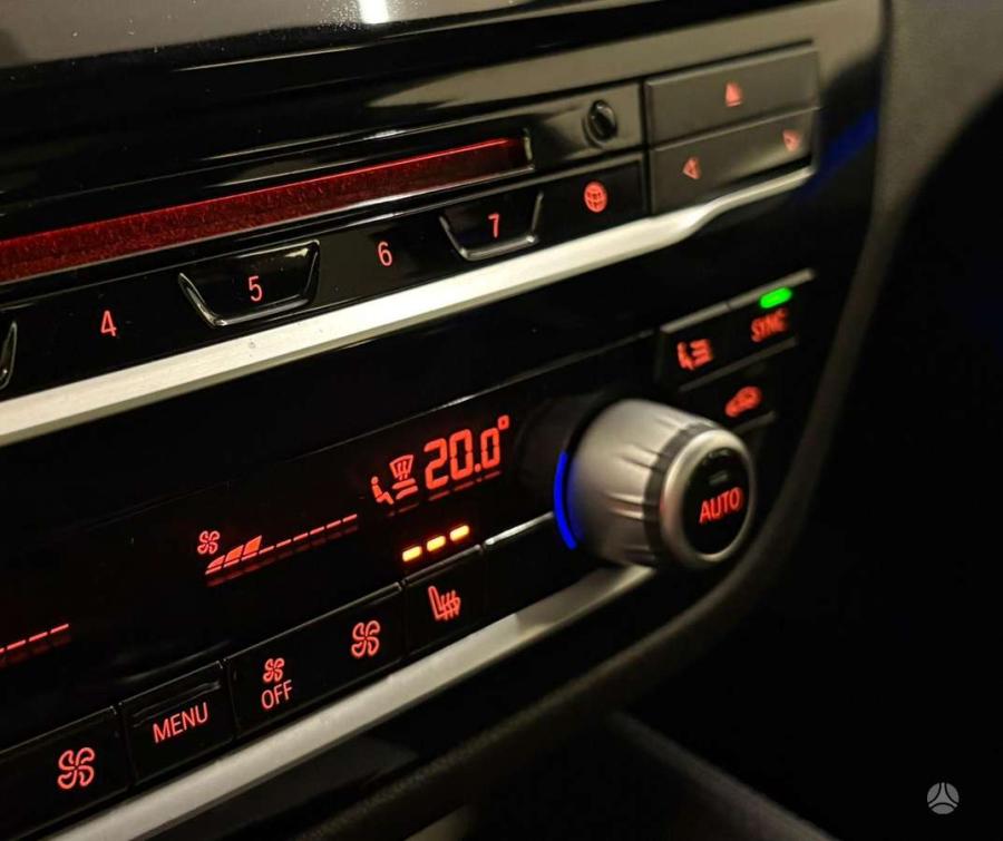 Melns BMW 540 2017 Marijampole, ar dzinēja tilpumu 2.99 L un nobraukumu 264 tūkst. km par 19999 €, foto 17 vietnē AUTOMOTO.COM.LV