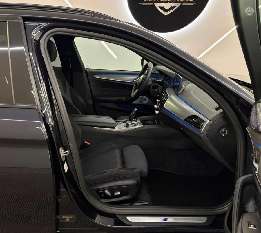 Melns BMW 540 2017 Marijampole, ar dzinēja tilpumu 2.99 L un nobraukumu 264 tūkst. km par 19999 €, foto 21 vietnē AUTOMOTO.COM.LV
