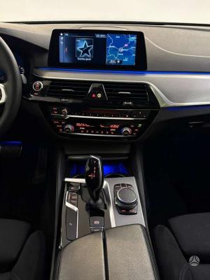 Melns BMW 540 2017 Marijampole, ar dzinēja tilpumu 2.99 L un nobraukumu 264 tūkst. km par 19999 €, foto 22 vietnē AUTOMOTO.COM.LV