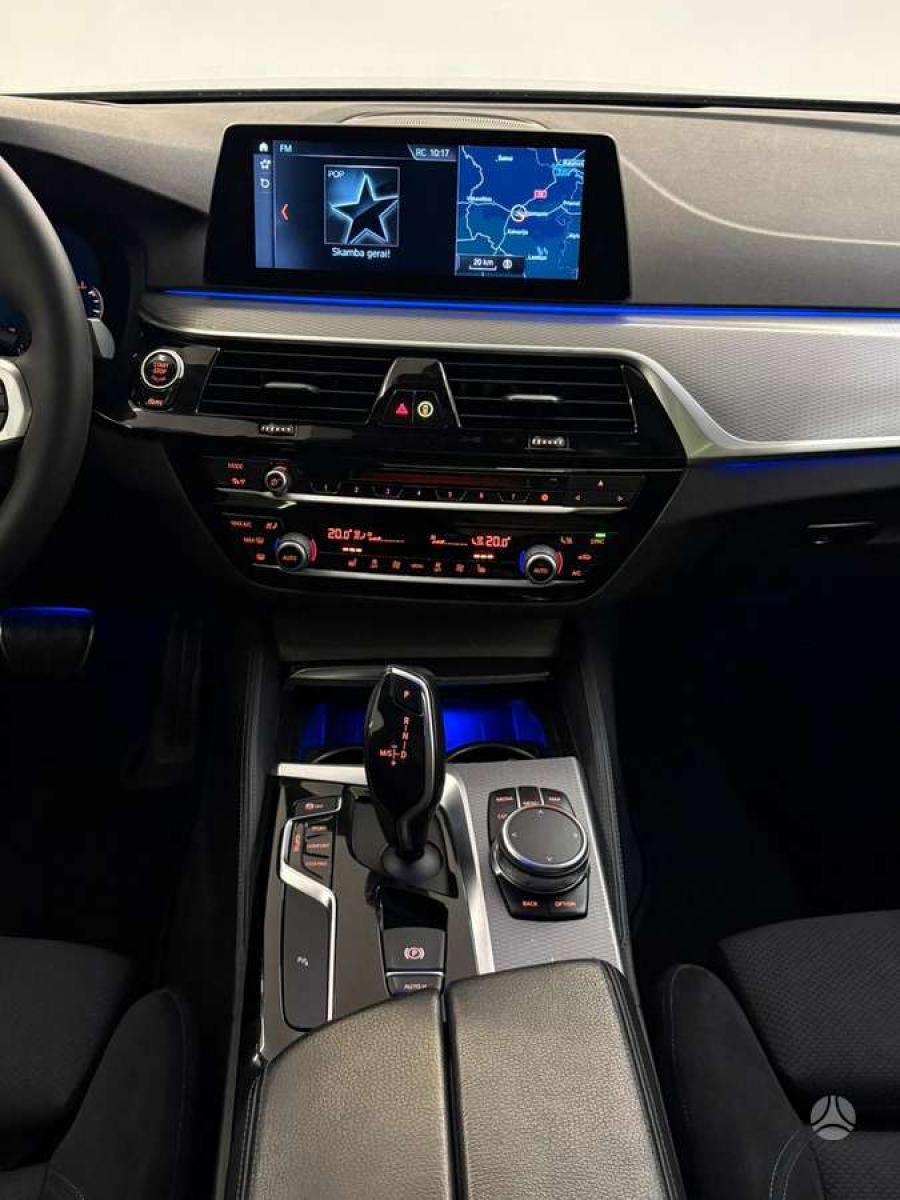 Melns BMW 540 2017 Marijampole, ar dzinēja tilpumu 2.99 L un nobraukumu 264 tūkst. km par 19999 €, foto 22 vietnē AUTOMOTO.COM.LV